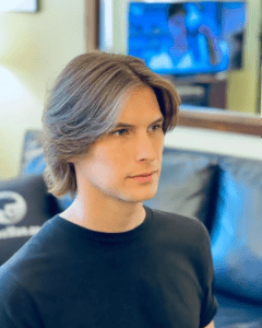 Stylish curtain haircut – Ultimate Guide - 2025